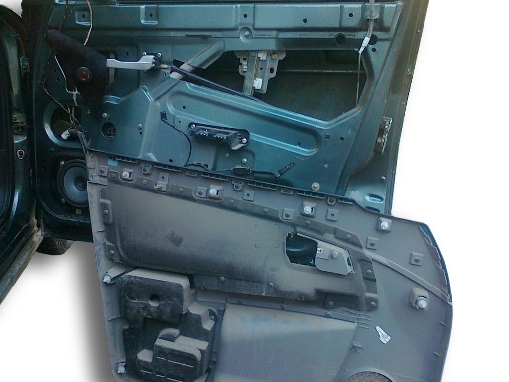 Клипсы крепления обшивки дверей K-304 (20 шт.) OEM: 823867299 ...