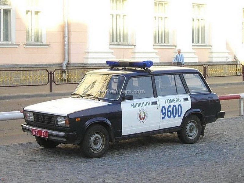 MODEL CARS VAZ-2104 Lada Police Belarus 1:43 DeAgostini World's Police ...